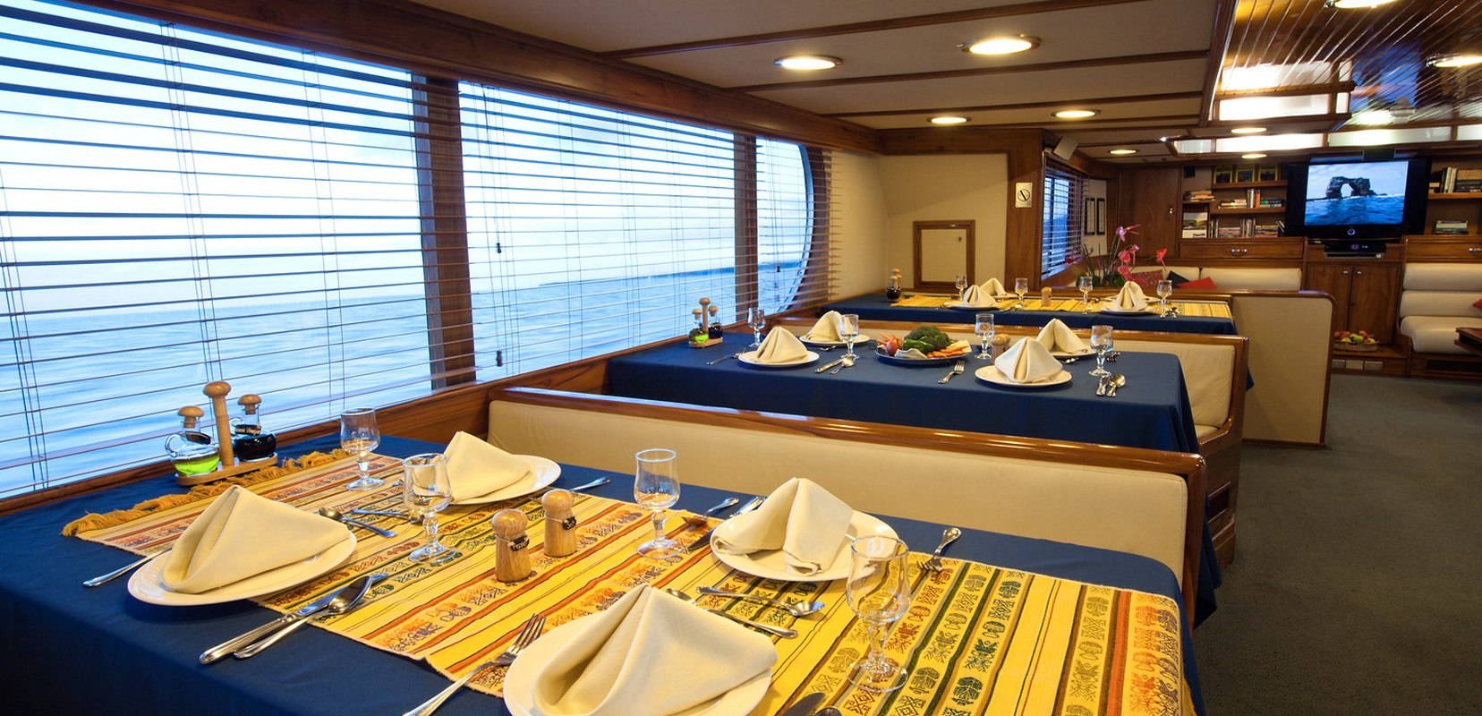 Galapagos Islands Liveaboard Scuba Diving Trip: Aggressor Adventures